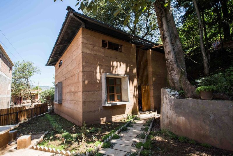 The case for rammed earth houses | RNZ