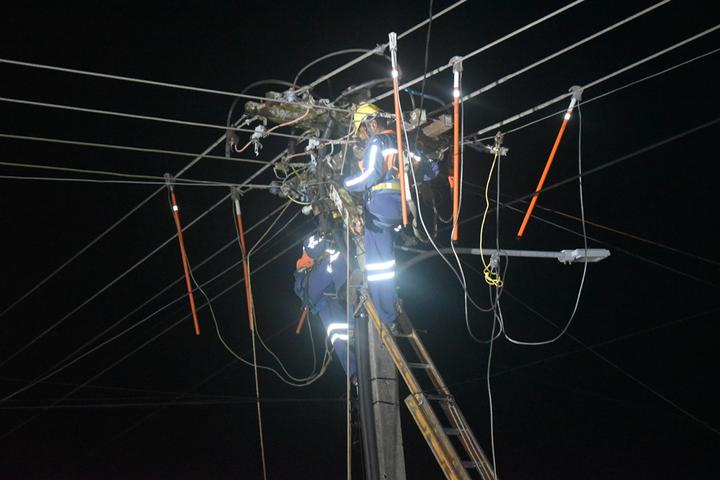 Fiji's main island to have full electricity by Sunday | RNZ News