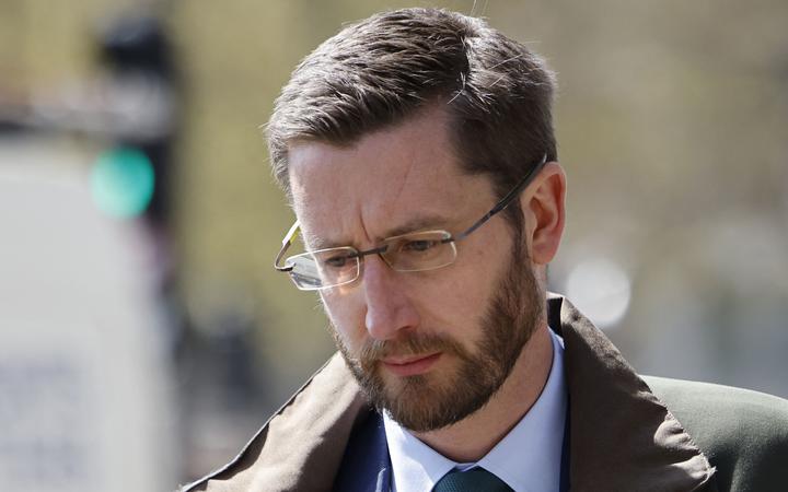 Top civil servant Simon Case quits Downing Street party probe amid rule ...