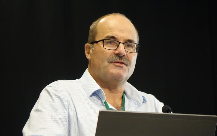 Department of Conservation director-general to step down | RNZ News