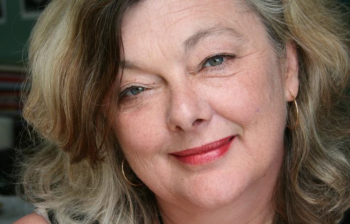 Novelist Stephanie Johnson offers two views on change | RNZ