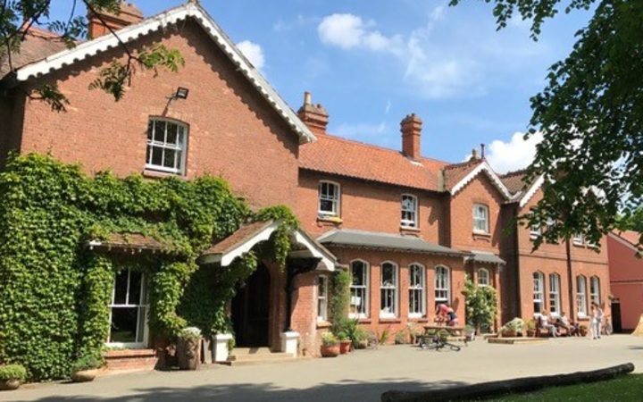 Summerhill School: learning as students choose | RNZ