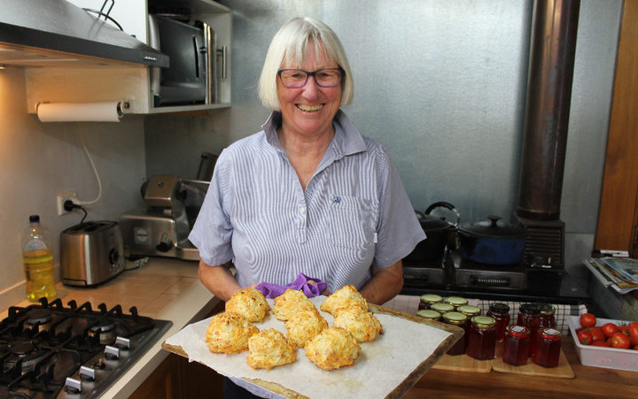 Metal roads and home-made meals | RNZ