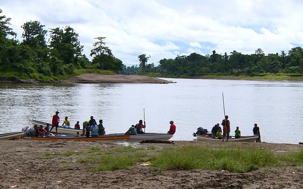 Rain eases Fly River levels in PNG | RNZ News