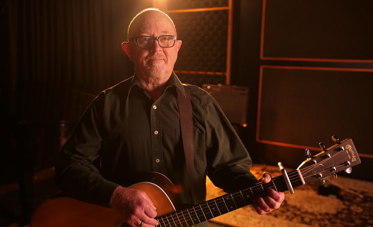 Dave Dobbyn on love, music and Mother's Day | RNZ