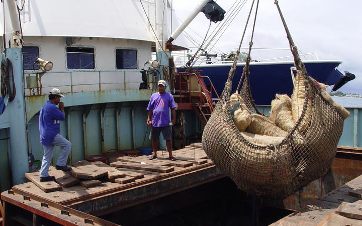 Bumper copra production in the Marshalls | RNZ News