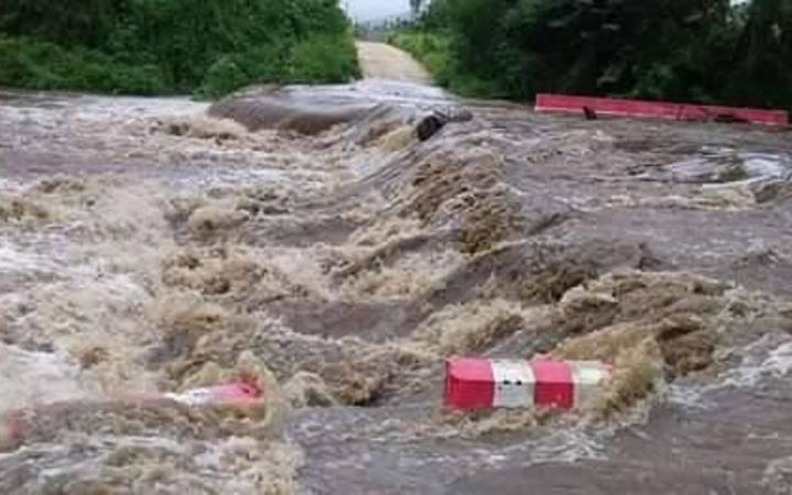 Cyclone Harold updates: Storm makes landfall on Vanuatu's Santo | RNZ News